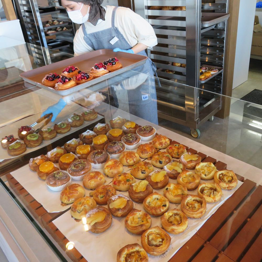 LAYER BAKERY (Kamogawa SEASIDE BASE) | 【カモ旅プラス】鴨川市のグルメ・レストラン・お店・宿・体験 ...